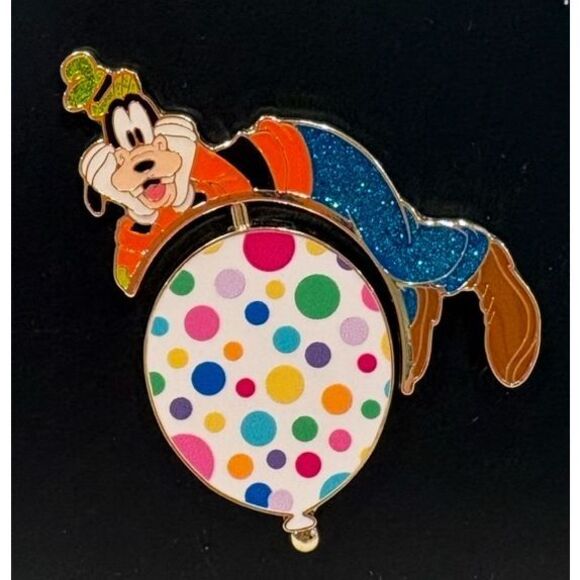 Disney | Jewelry | Baublebar Exclusive Disney Goofy On Rotating Balloon ...
